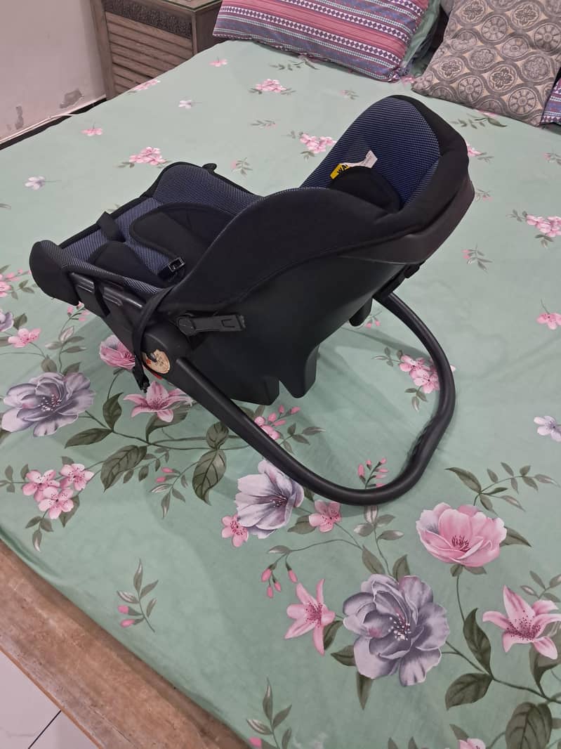 Baby Cot plus Car seat - Baby Cots - 1105959998