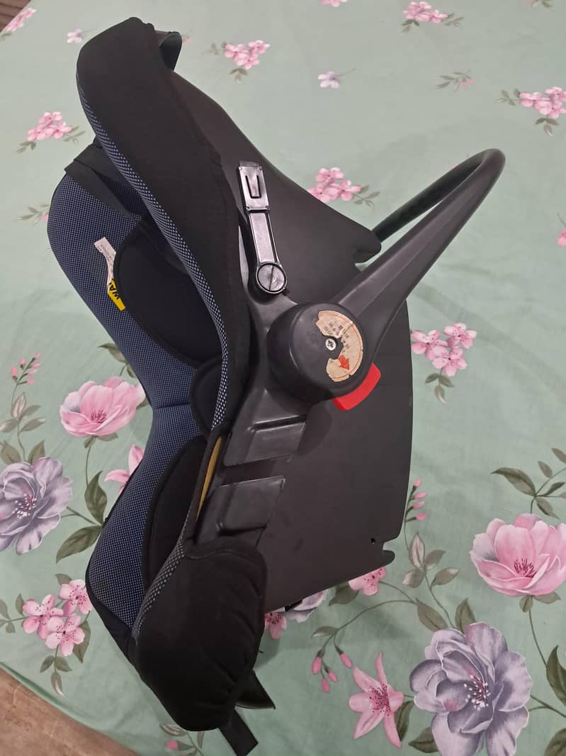 Baby Cot plus Car seat - Baby Cots - 1105959998