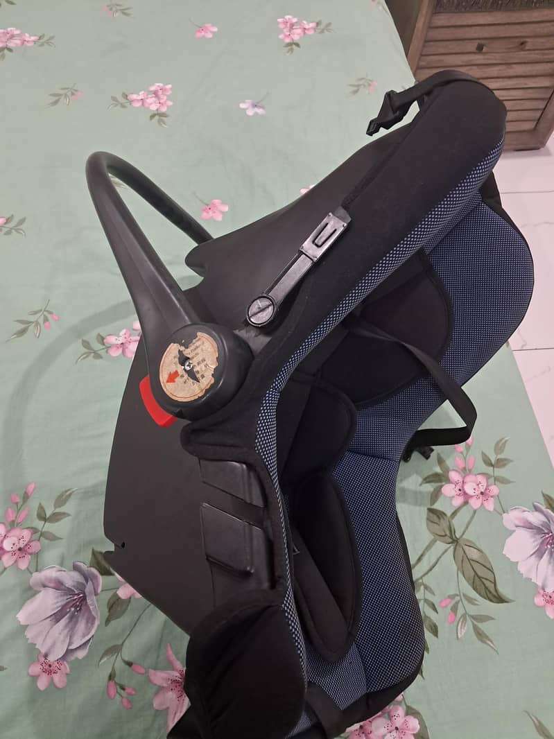 Baby Cot plus Car seat - Baby Cots - 1105959998