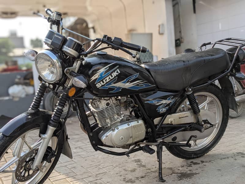 Suzuki 150 SE - Standard - 1106015919