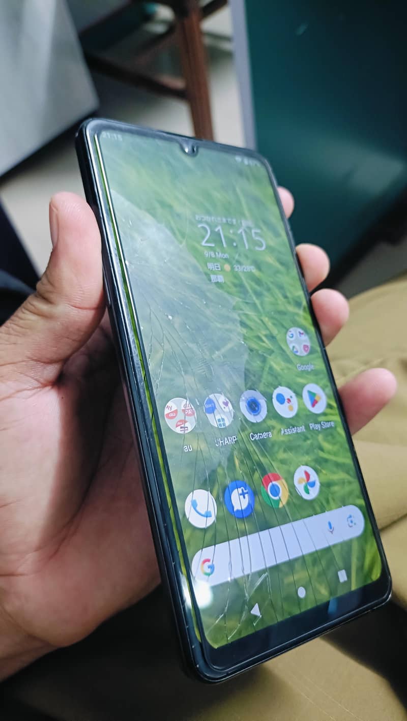 Aquos zero 5 g - Mobile Phones - 1106048440