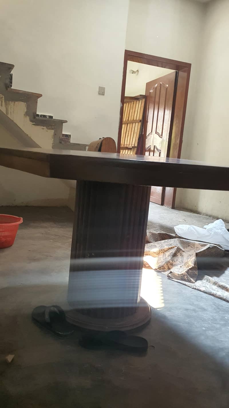 Dining table of strong wood for sale - Dining Tables - 1106067532