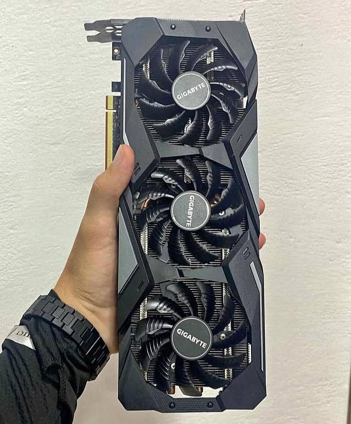 Gigabyte AMD Radeon RX 5700XT Tri Fan - Computer & Laptop Accessories ...