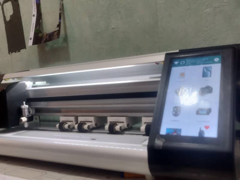 Mobile Skins cutting Machine Available - 3D Printers & Accessories ...