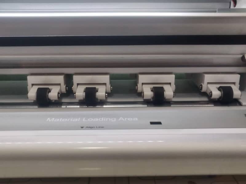 Mobile Skins cutting Machine Available - 3D Printers & Accessories ...