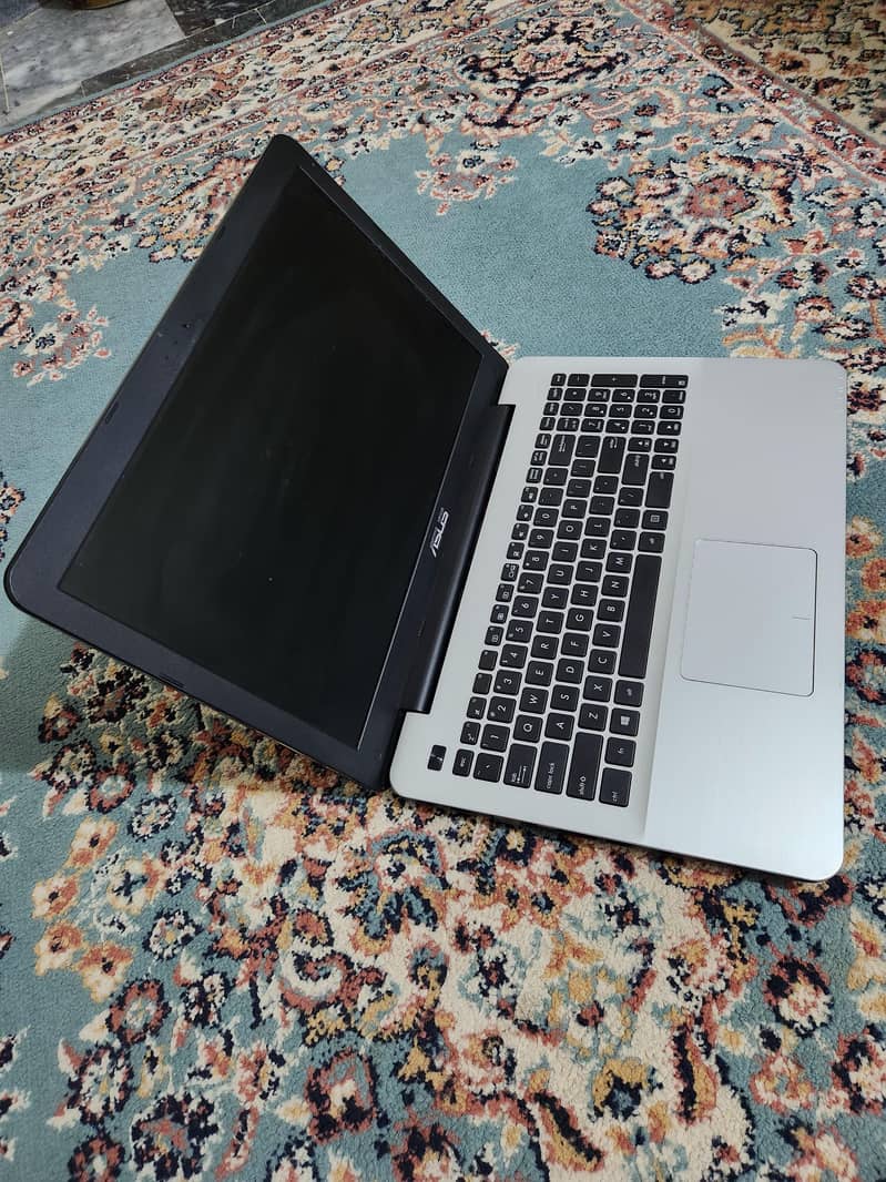 Asus f555u - Laptops - 1106120550