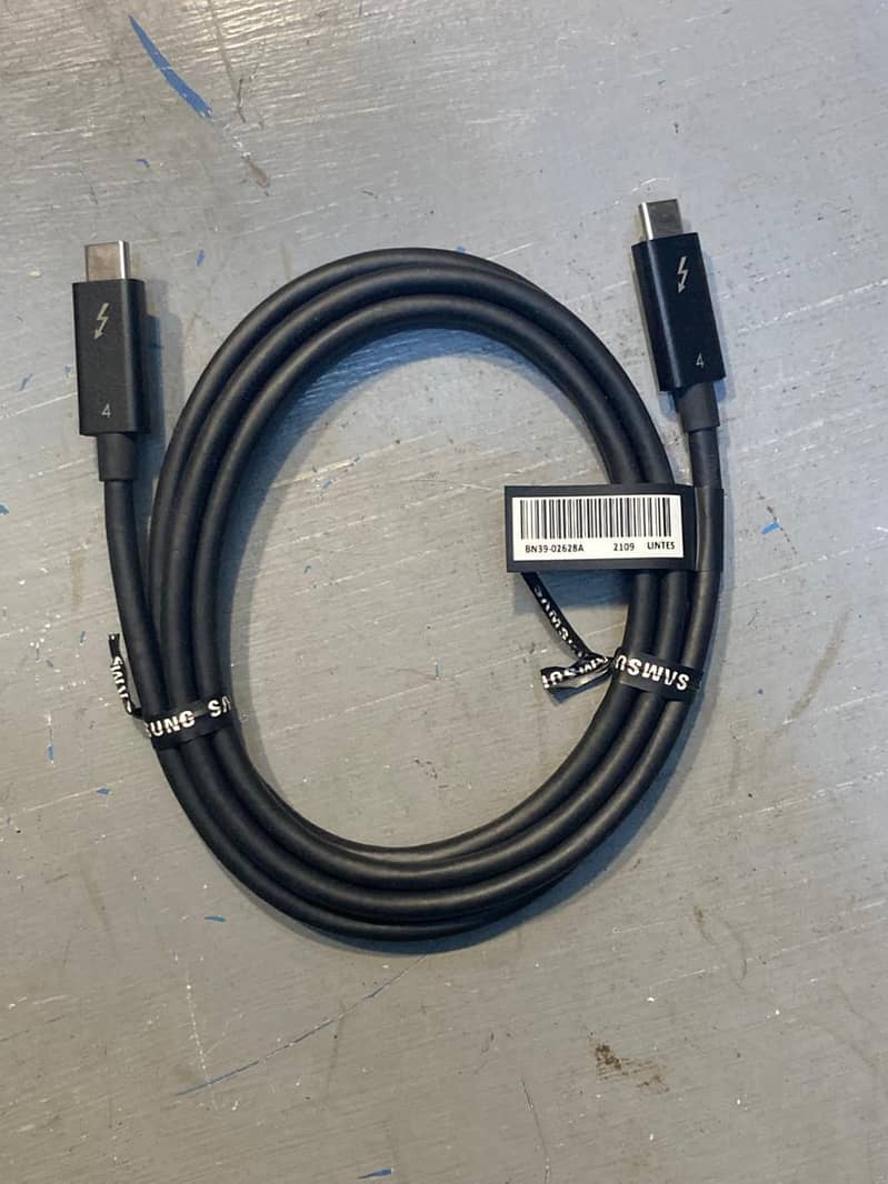 thunderbolt 4 cable 5 feet Long - Computer & Laptop Accessories ...