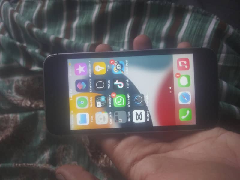 Iphone se 2016 - Mobile Phones - 1106167209