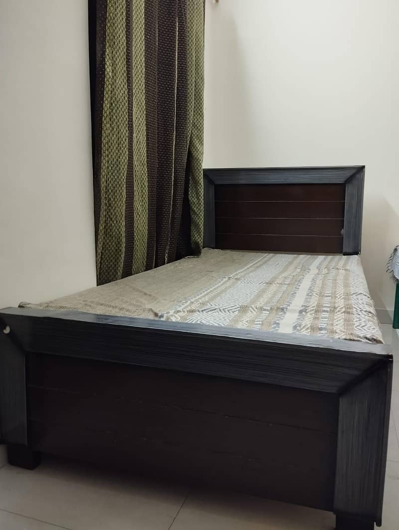 Single bed for sale - Good Condition - Wooden - Beds - 1106224443