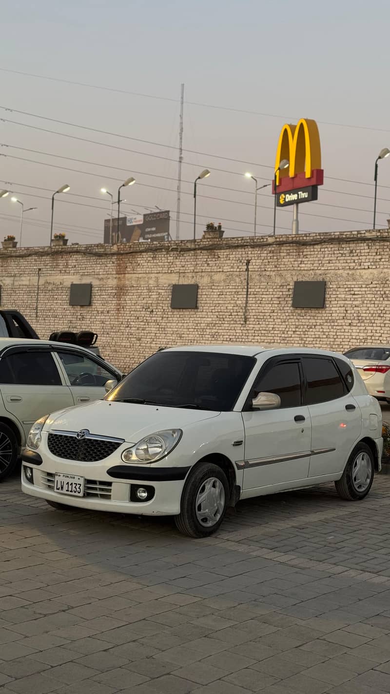 Toyota duet - Cars - 1106236772