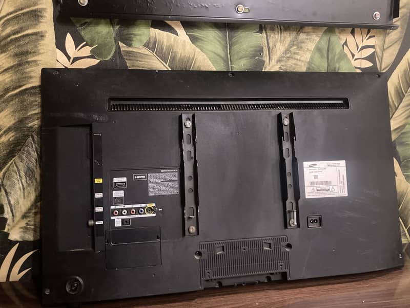 Samsung led original with screen damage - Televisions - 1106243217