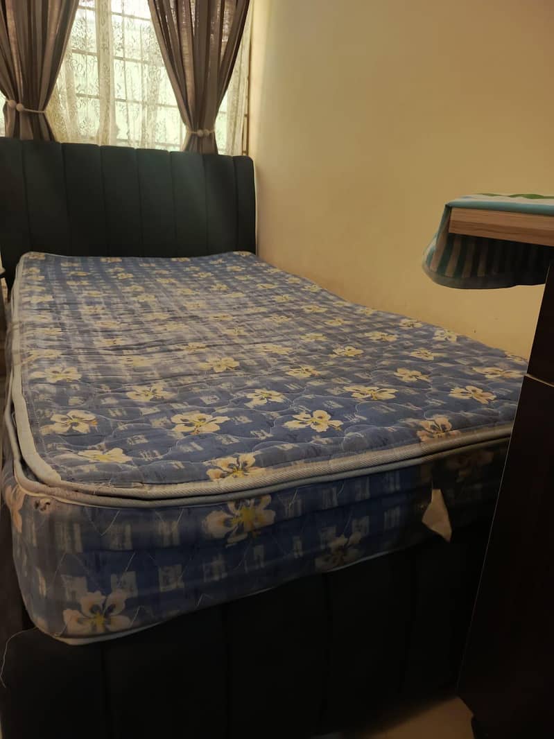 2 single bed spring mattresses - Mattresses - 1106260497