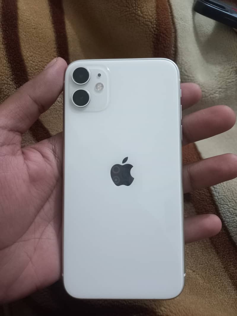Apple iPhone 11 - Mobile Phones - 1106289651