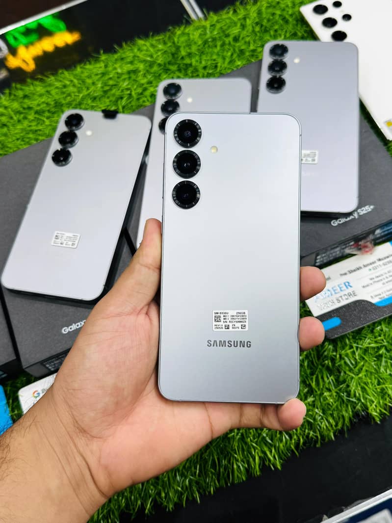Samsung S25 Plus Factory Unlock Box pack 12/256GB 4months sim time ...
