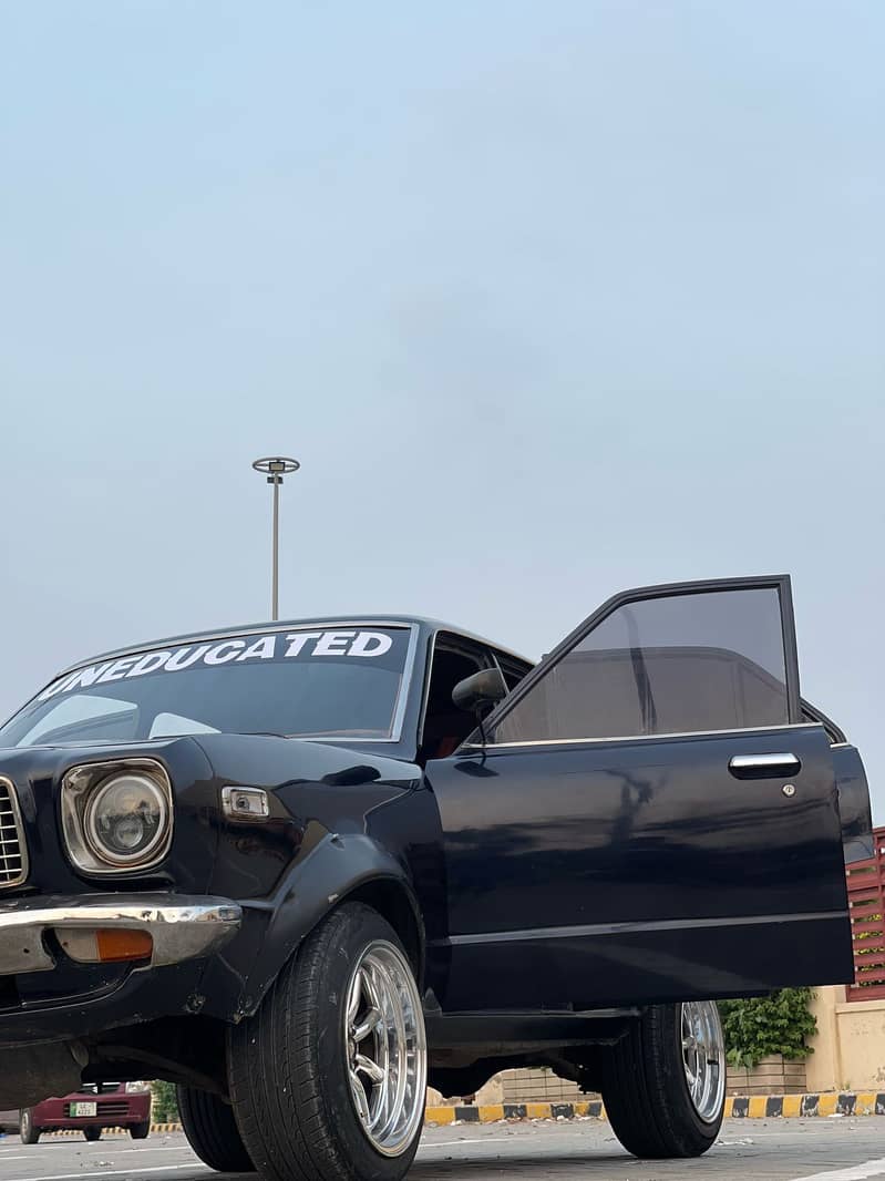 Mazda 808 1977 - Cars - 1106364076