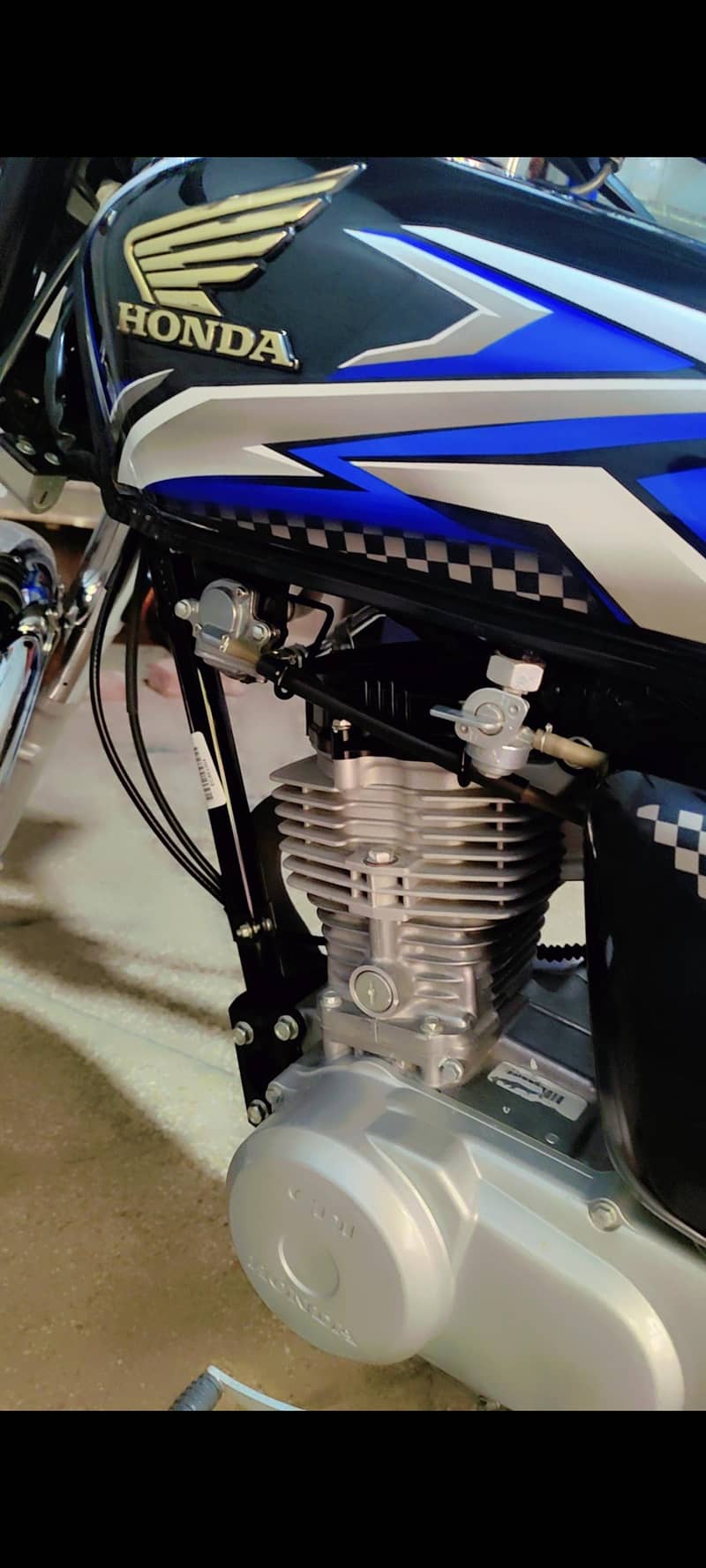 Honda 125 brand new 1300 used 5month ka nai mumber lga all jenion ...