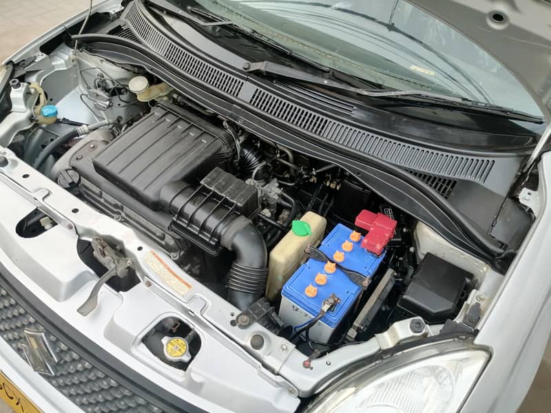 Suzuki Swift silver 2015 petrol driven - Cars - 1106387193