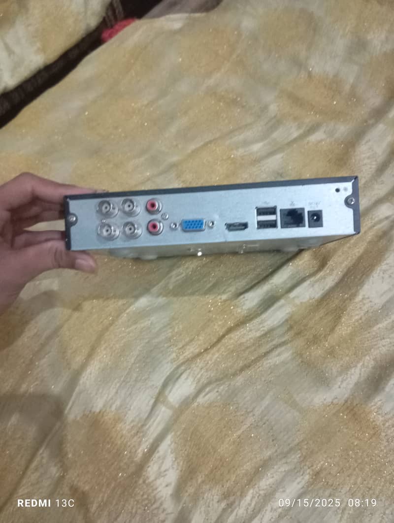 3 CCTV Camera XVR 500Gb hard Drive - CCTV Cameras - 1106396775