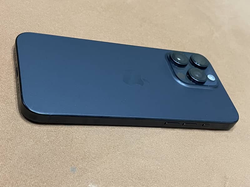 iPhone 15 Promax unlocked - Mobile Phones - 1106399381