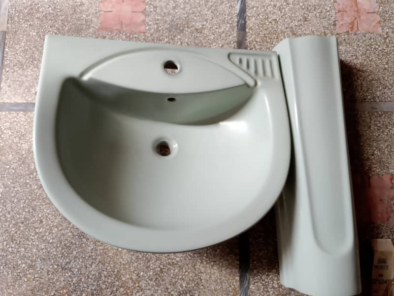 Second-Hand Wash Basin in fresh condition - Other Home Appliances ...