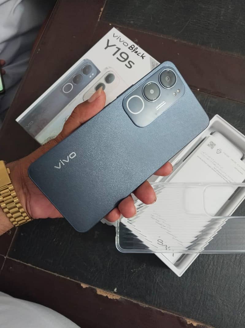 vivo y 19s 12 GB RAM 256 GB memory My WhatsApp 03293565403 - Mobile ...