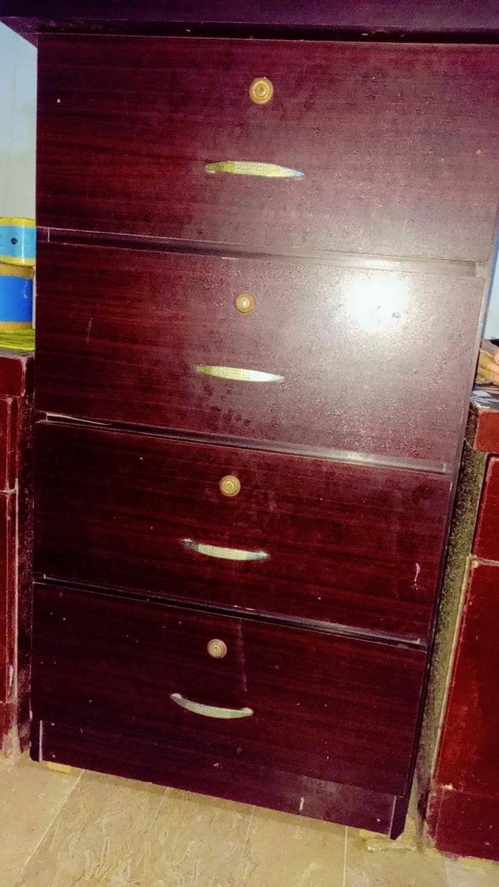 chester drawer and dressing table - Other Household Items - 1106442219