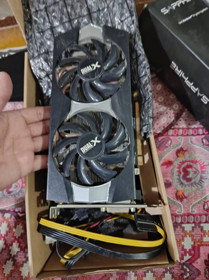 AMD Radeon R9 270X 4 GB DDR 5 - Computer Components - 1106463778