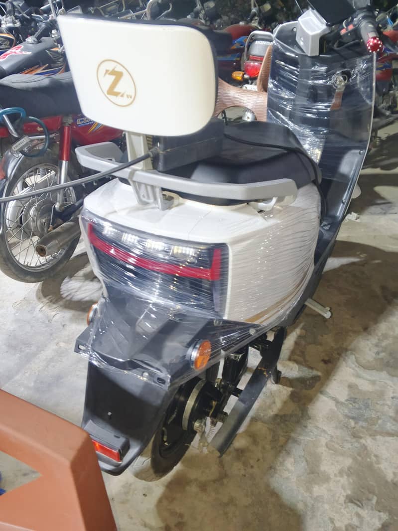 electric scooty Zev brand in very neat condition - Electric - 1106537856