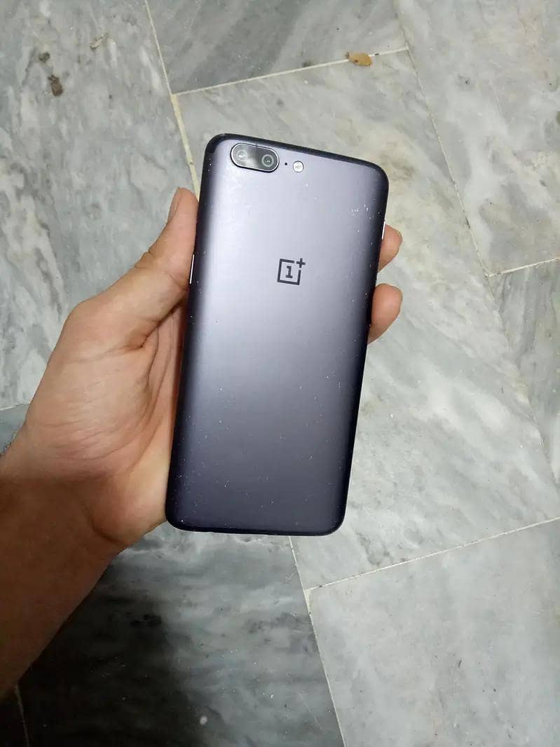 OnePlus 5 - Mobile Phones - 1106552354