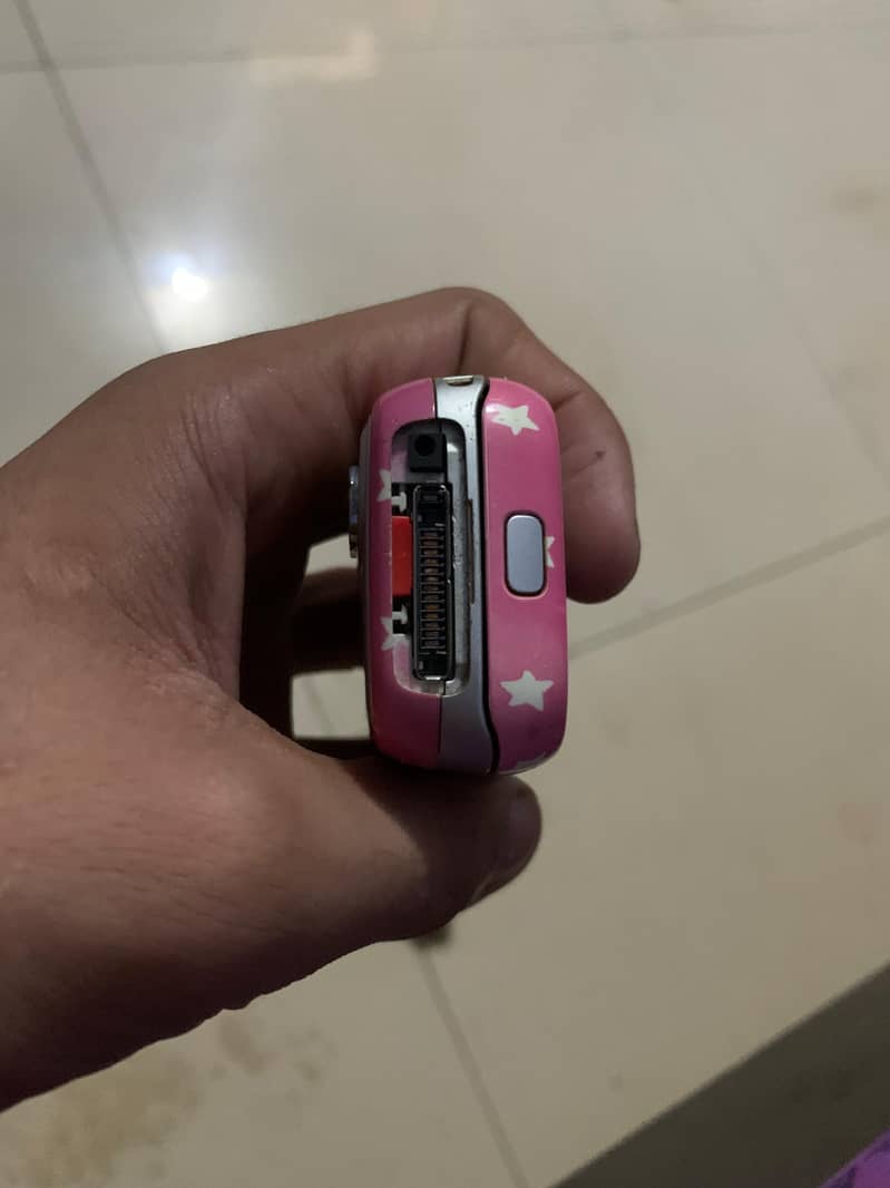 Nokia flip 111 - Mobile Phones - 1106562256