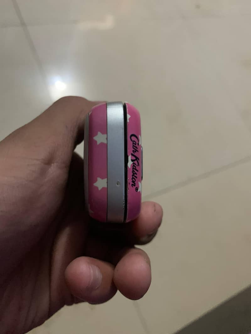 Nokia flip 111 - Mobile Phones - 1106562256