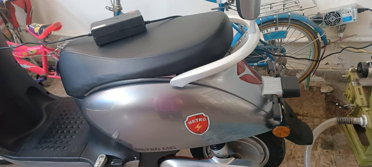 metro m6 electric scooter/scooty - Electric - 1106838847