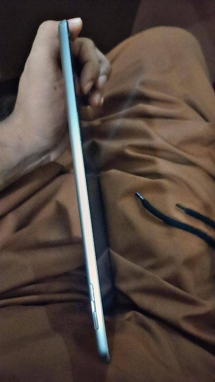 Ipad 5th generation 128gb Exchange possible - Mobile Phones - 1106939081