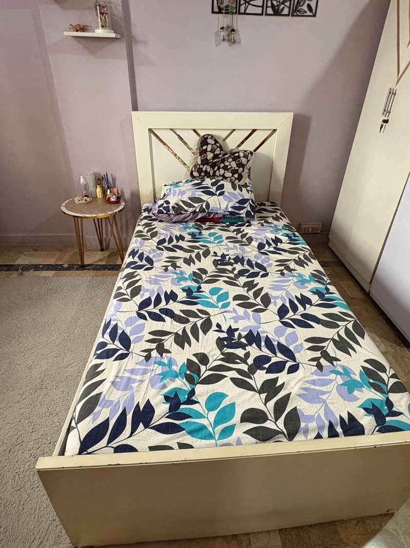 single bed almari dressing and mattres - Beds - 1106969425