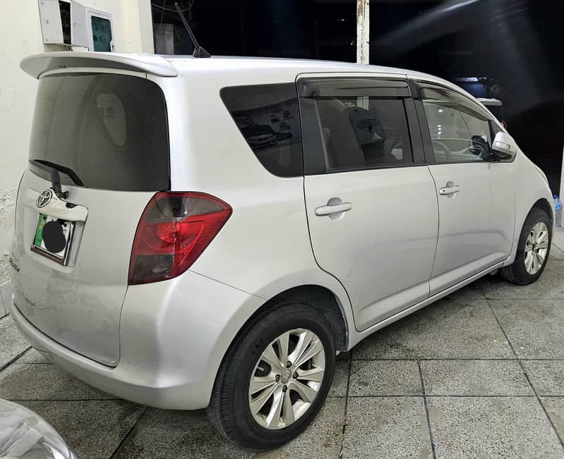 Toyota Ractis - Cars - 1106982549