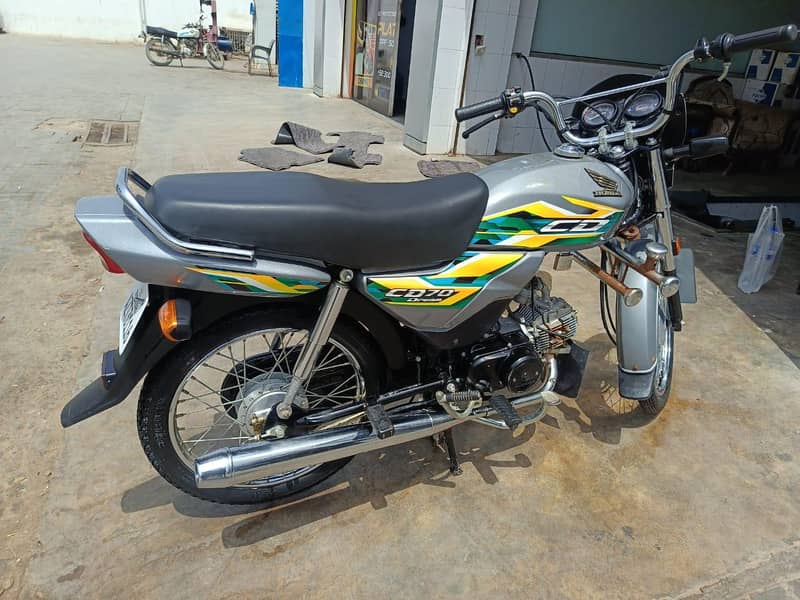 Honda CD 70 Dream 2025 - Standard - 1106999595