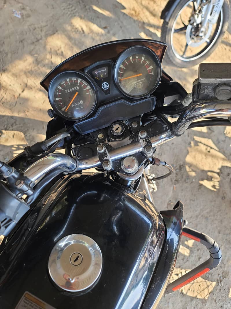 Yamaha YBR 125 2017 Japanese Engine - Standard - 1107024751