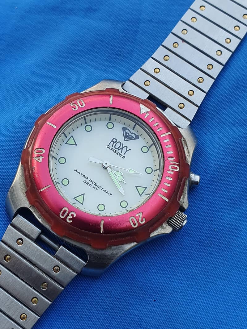 Roxy ladies QuickSiilver silver tone Pink Diver style watch - Watches ...