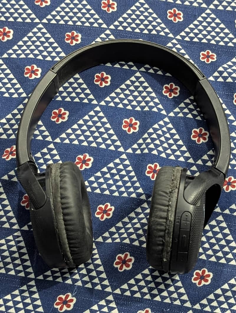 Razer Barracuda Logitech Zone Beats Solo 3 Sony ch-510 - Headphones ...