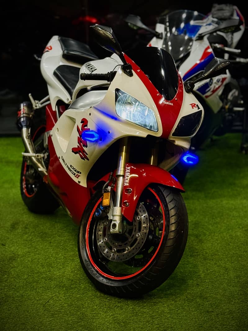 Yamaha YZF R1 1000cc Inline Four Cylinder Heavy Bike - Sports & Heavy ...