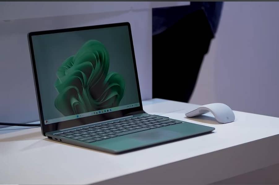 Microsoft Surface Laptop 2 i7 8th 16gb Ram 512GB SSD - Laptops - 1107180662