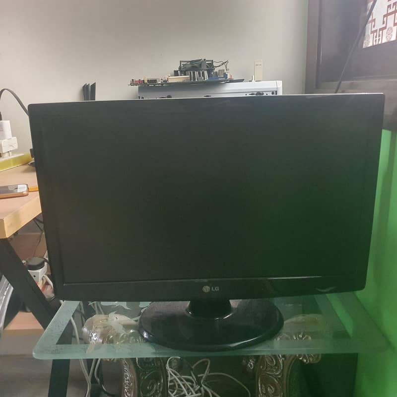 23-inch widescreen LCD - Computer Components - 1107185525