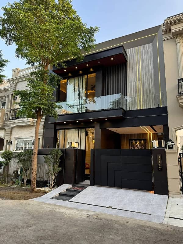 Levish House For Sale Bahria Town Lahore Prime Location Near Mosque And ...