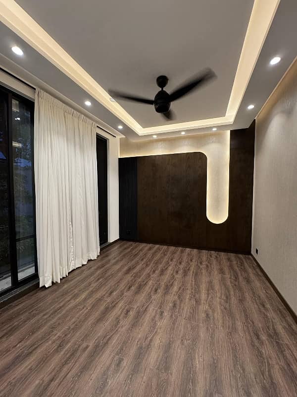 Levish House For Sale Bahria Town Lahore Prime Location Near Mosque And ...