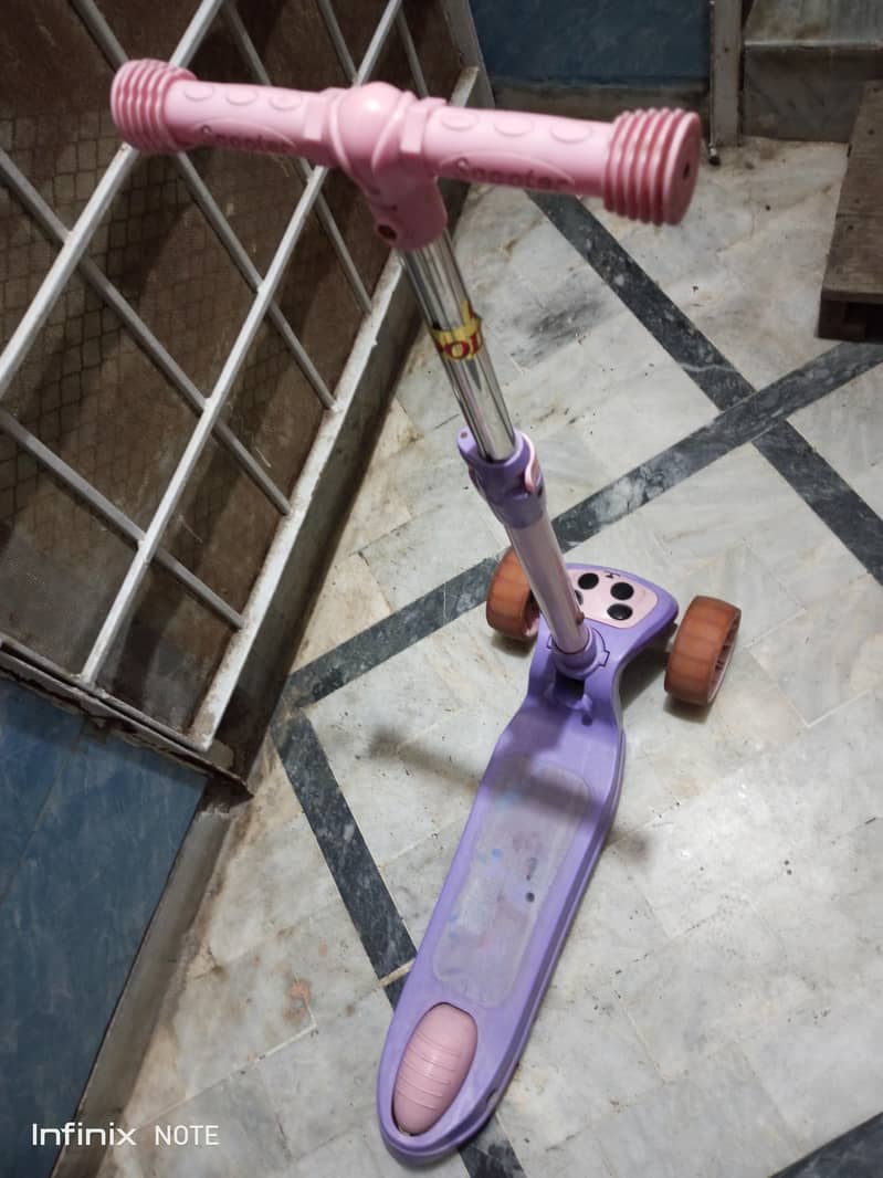 Kids Scooty With Lightning Wheels - Kids Scooties - 1107204960