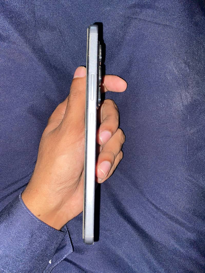 infinix hot 50 pro in silver color - Mobile Phones - 1107279503
