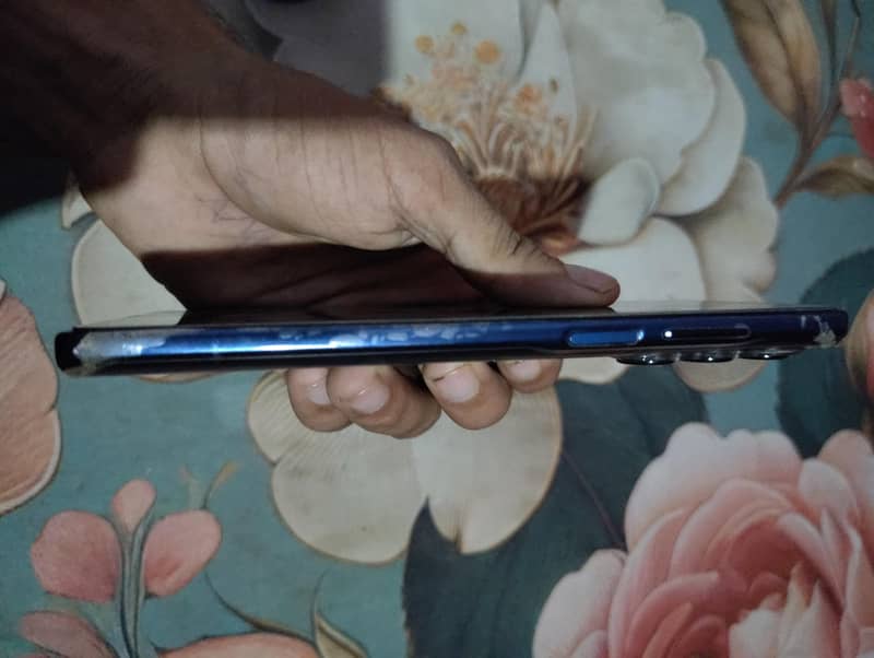 Motorola edge 2021 - Mobile Phones - 1107385848