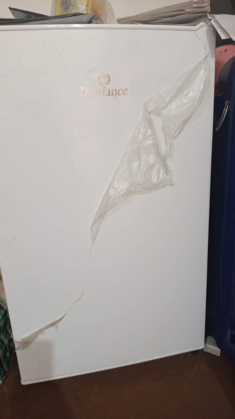 Dawlance Mini Fridge – Nearly New (3–4 months use) - Mini - 1107396518