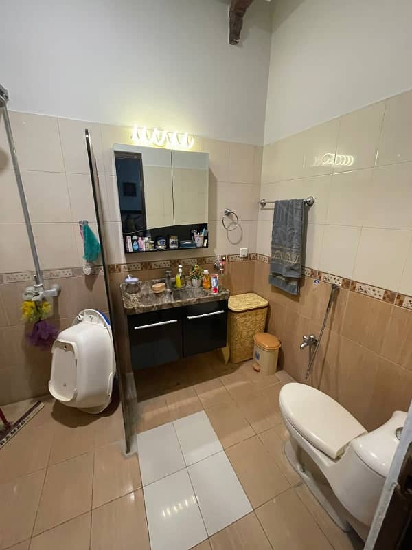 10 Marla 5 Bedrooms Full Basement House Is For Sale In Phase 5 Dha ...