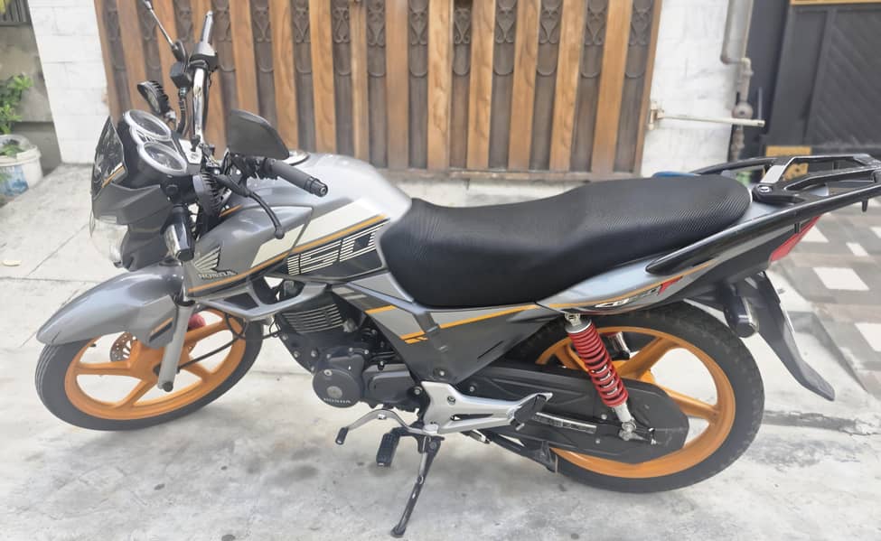 Honda 150F - Standard - 1107470216